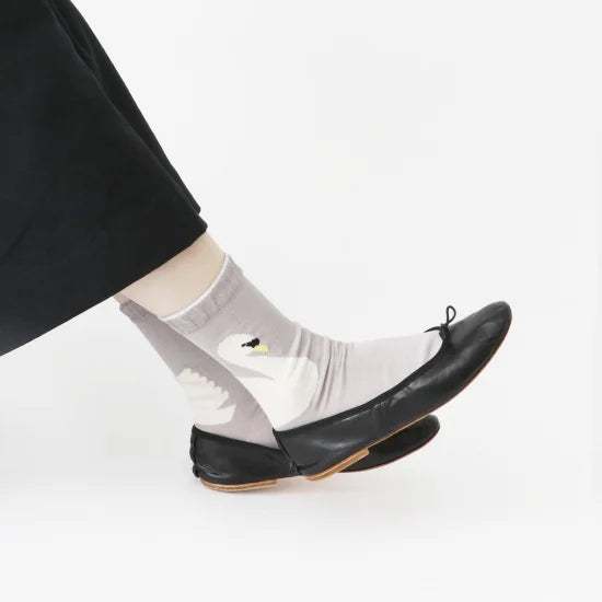 Silky Swan Crew Socks – NARASOCKS